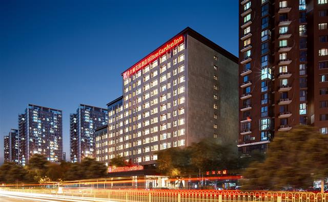 希尔顿花园酒店官方网站